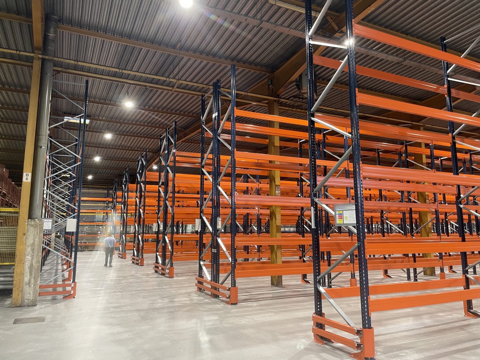 Comment est constitué un rack ? | Rayonnage Solutions